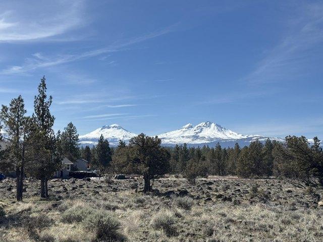 69580 Pine Ridge Dr, Sisters, OR 97759