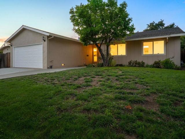 6951 Blue Hill