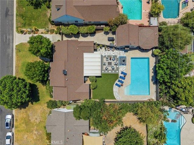 6951 Chisholm Ave, Van Nuys, CA 91406