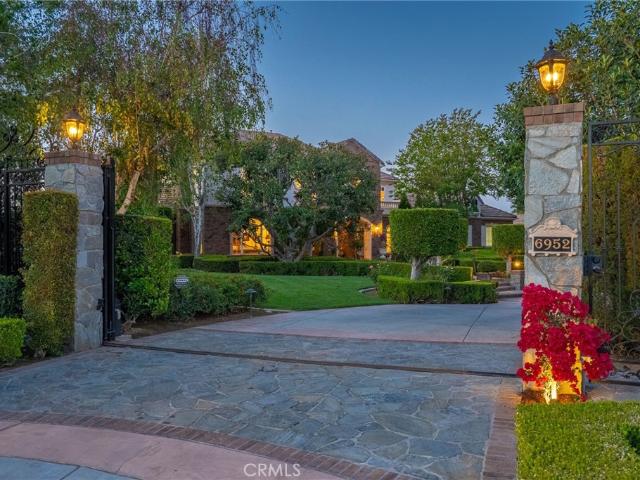 6952 Royal Hunt Ridge