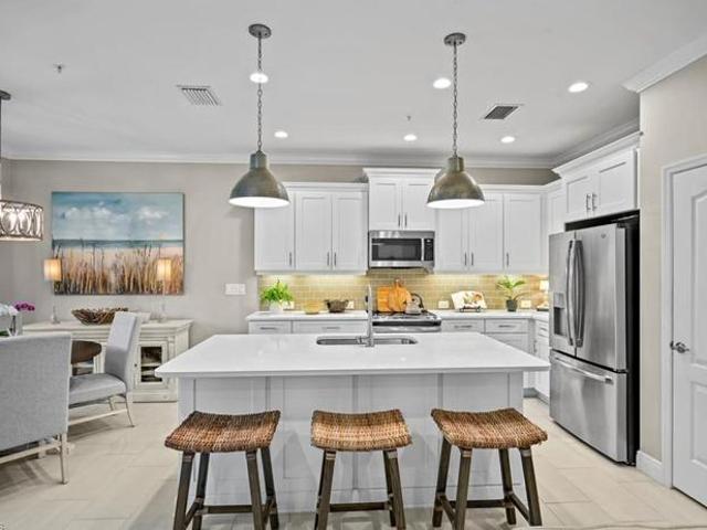6953 Avalon Cir #1807, Naples, FL 34112