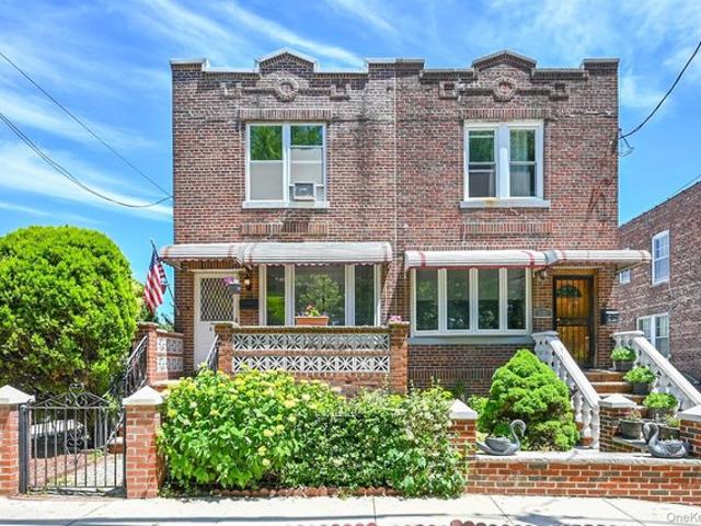 6953 73rd Pl, Middle Village, NY 11379