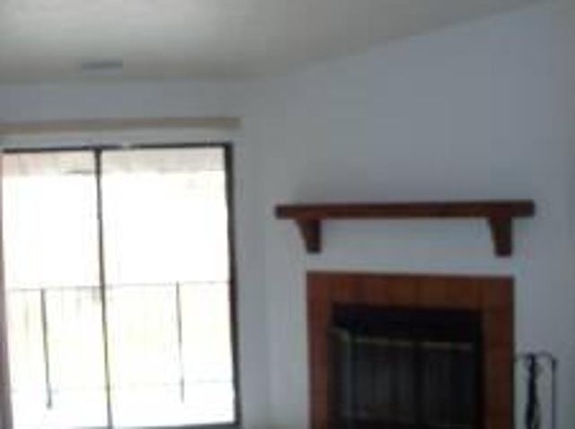 $695 / 2br WESTSIDE CONDO CALL: 513 240 3543 CINCINNATI