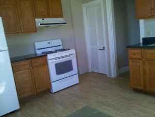 $695 / 2br *2 Bedroom, modern and updated* 532 S. 30th street # 2 map