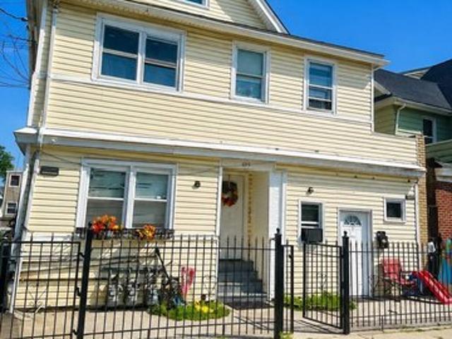 695 Beechwood Ave, Bridgeport, CT 06605