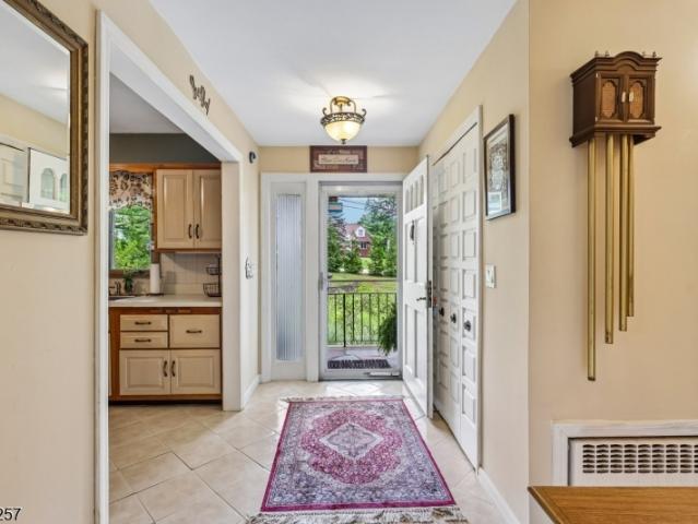 695 Berdan Ave
