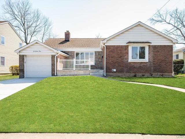 695 Doblin St, Elmont, NY 11003