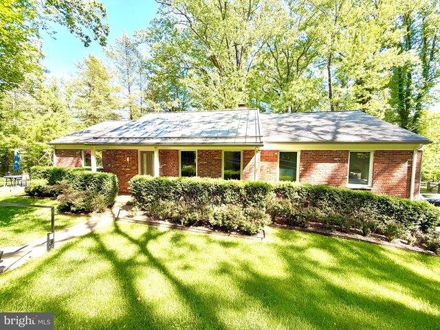 695 Knox Rd, Wayne, PA 19087