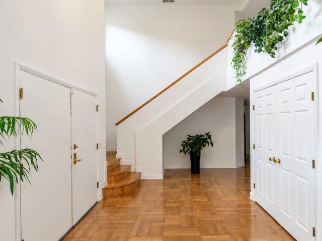 695 Ivy Lane