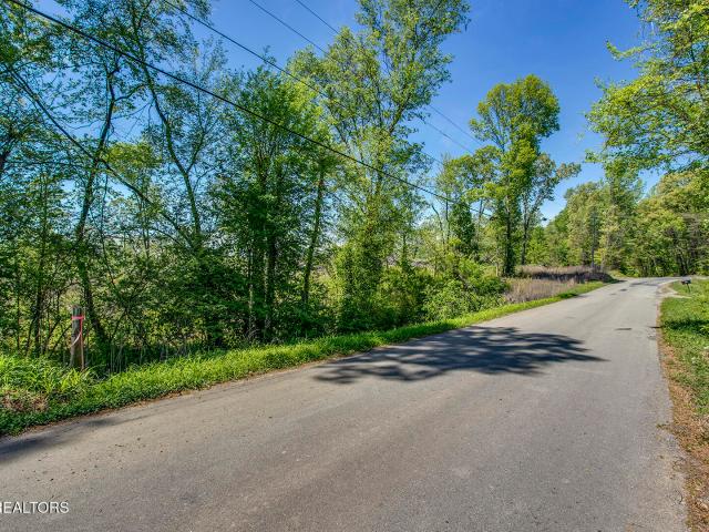 695 Oak Grove Rd