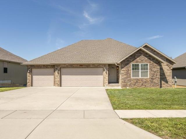 695 N Montego St, Nixa, MO 65714
