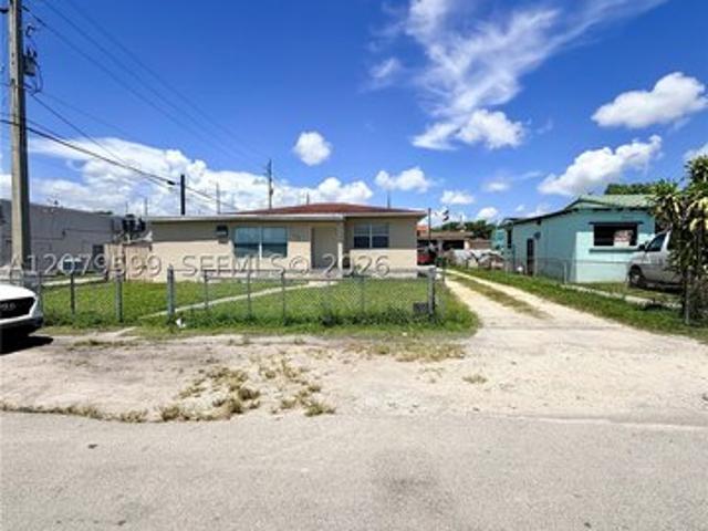 695 NW 130th St, North Miami, FL 33168