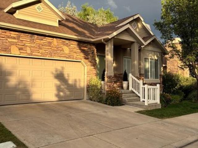 695 S Clearwater Falls Dr E, Layton, UT 84041
