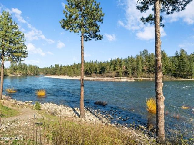 695 S Majestic View Dr, Post Falls, ID 83854
