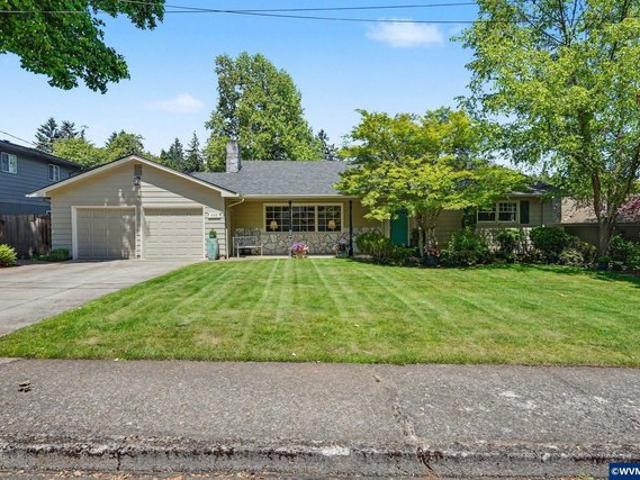 695 Snow White Way SE, Salem, OR 97302