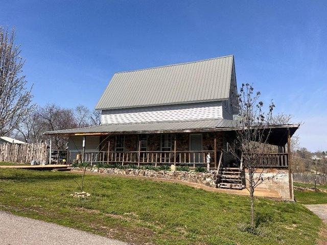 695 Summit Ave, Mammoth Spring, AR 72554