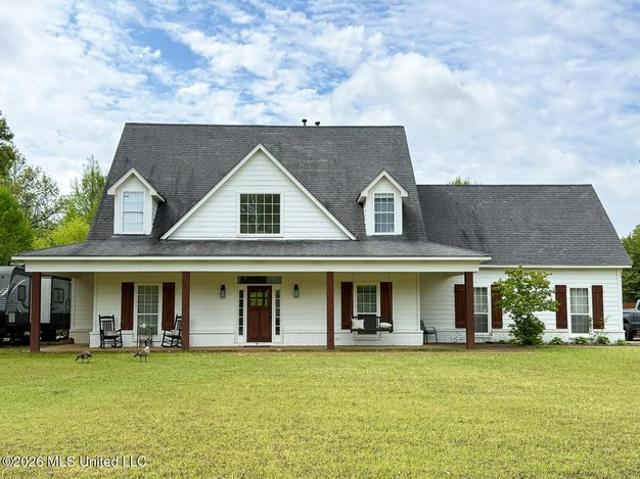 695 Swinnea Lakes Dr, Southaven, MS 38672