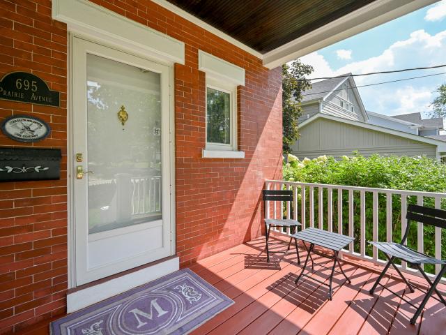 695 Prairie Avenue