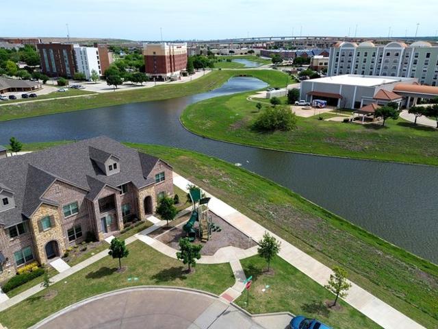 695 Vista Del Lago Dr, Lewisville, TX 75067