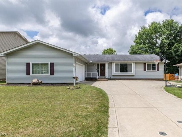 6966 Anthony Ln, Parma Heights, OH 44130