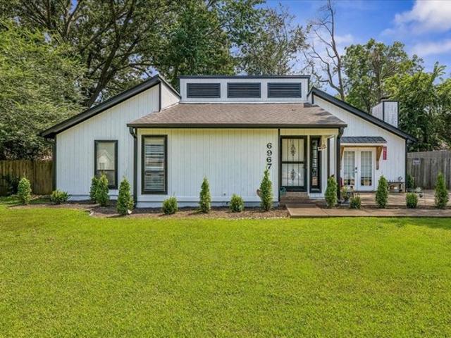 6967 Briarhill Dr, Bartlett, TN 38135