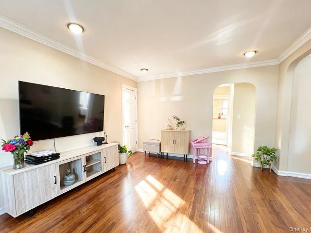 6968 th Street 1B