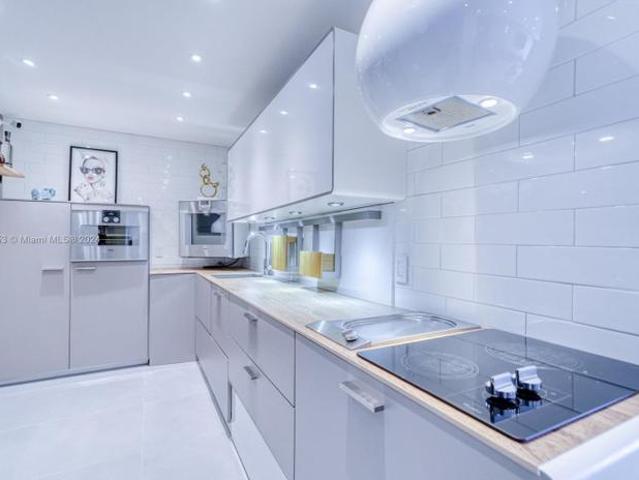 6969 Collins Ave #803, Miami Beach, FL 33141
