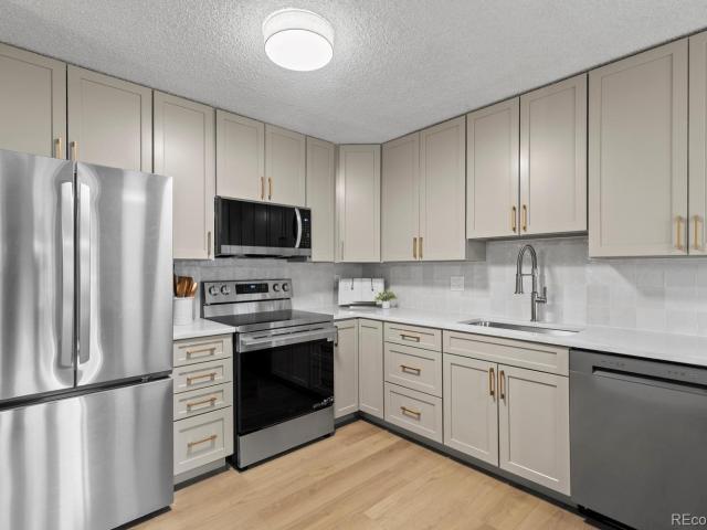 6960 E Girard Avenue # 110