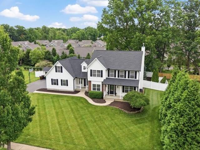 6961 Whitetail Ln, Westerville, OH 43082