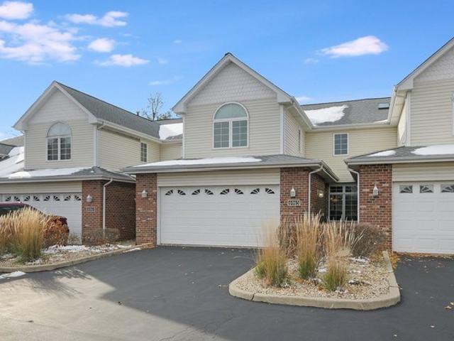 6963 Margaret Courtyard Ct, Tinley Park, IL 60477
