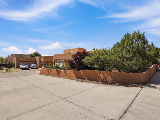 6963 Golden Mesa