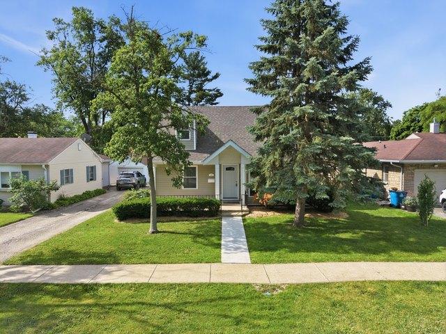 696 1st St, Crete, IL 60417