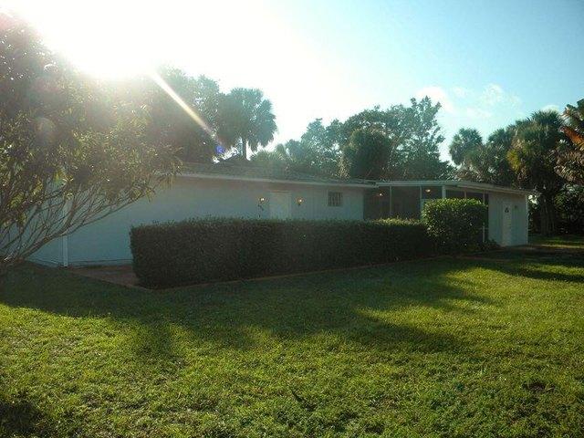 696 Arlington Dr, West Palm Beach, FL 33415