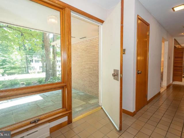 696 Forest Road