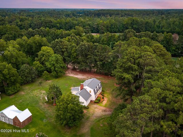 696 Laurie Ellis Road