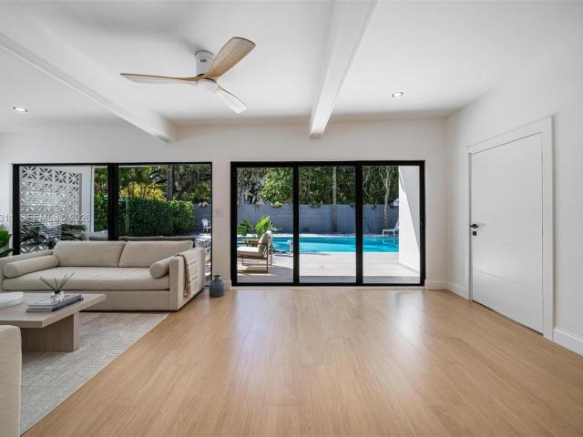 696 NE 67th St, Miami, FL 33138 | MLS #A11995