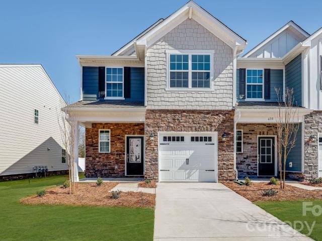 696 Sparano Loop