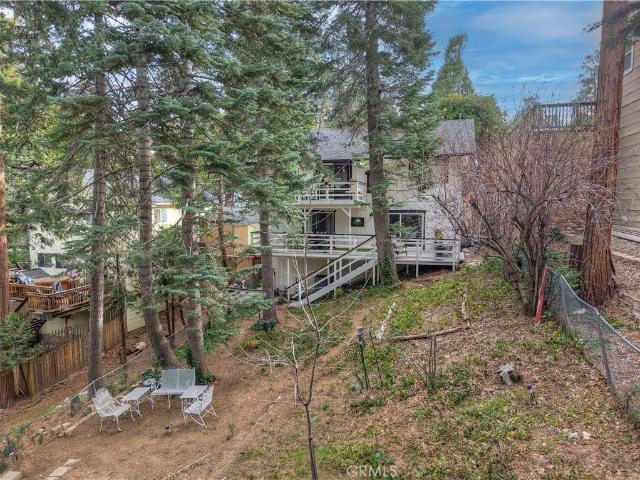 696 Rose Lane