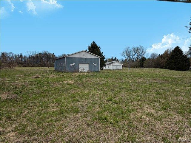 696 Russia Rd, Poland, NY 13431
