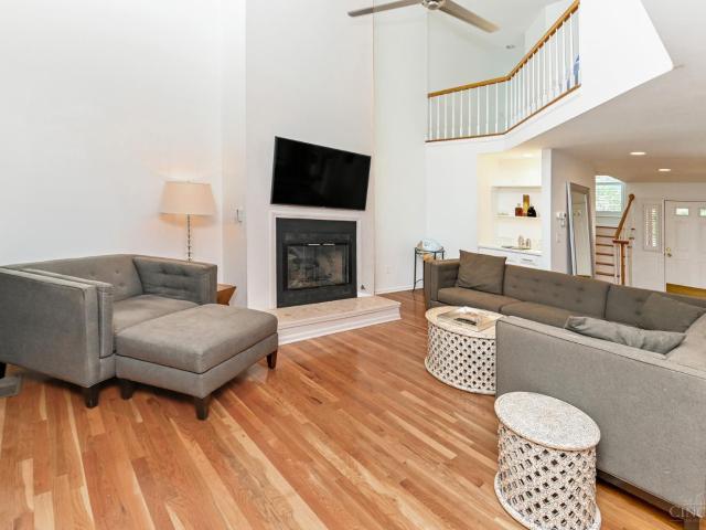 696 Totten Way