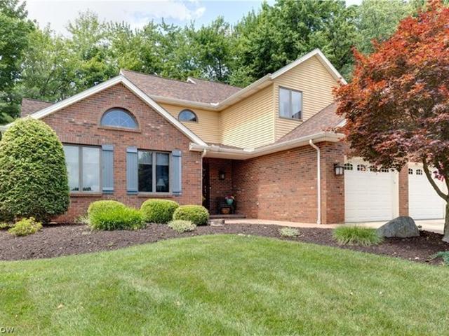 6974 N Renwood Rd, Independence, OH 44131