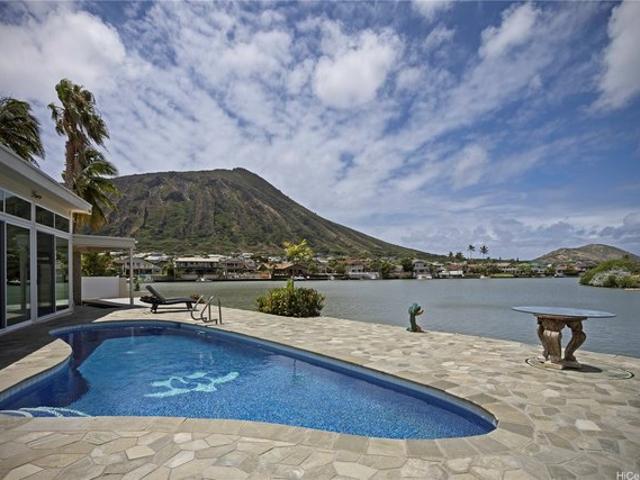 6977 Niumalu Loop, Honolulu, HI 96825