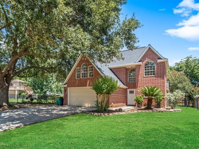 6979 Breezy Pt, Willis, TX 77318