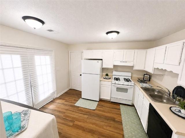 6979 Ling Lane
