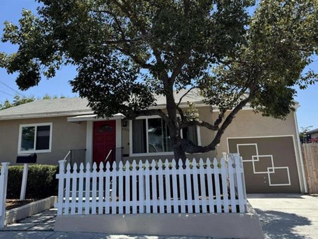 6979 Tower St, La Mesa, CA 91942