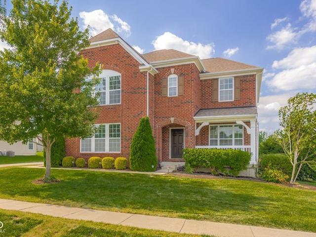 6972 Pinnacle Dr, Columbus, IN 47201