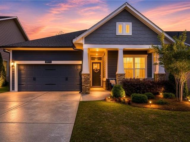 6973 River Rock Dr, Flowery Branch, GA 30542