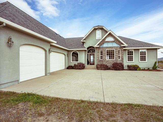 697 575 Hidden Hills Road