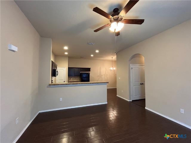 697 Creekside Circle