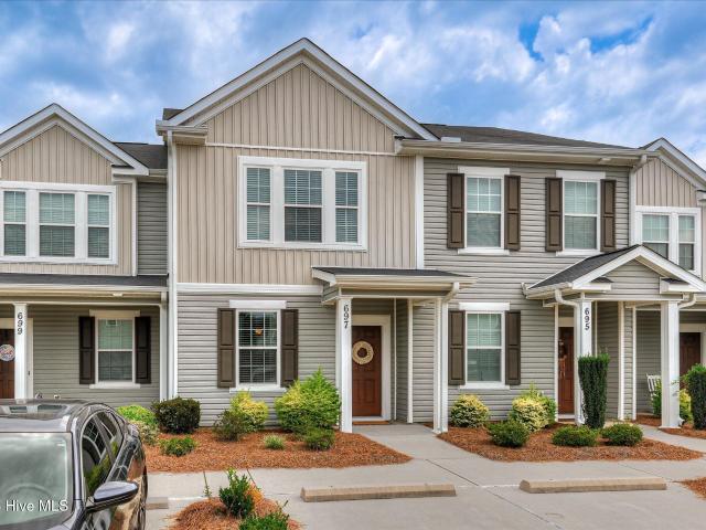 697 Aberdeen Circle